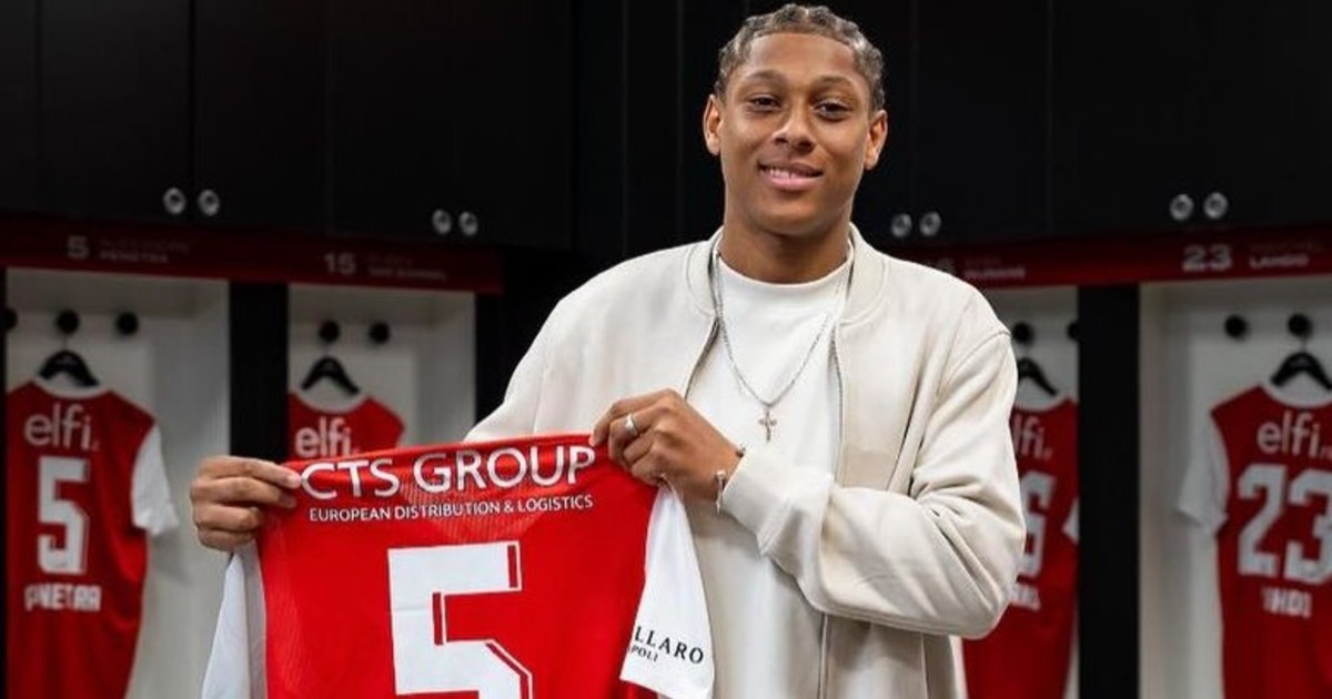 Nome de craque e de treinador: Saviola Mourinho Simons assina contrato ...